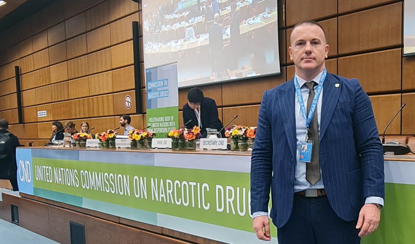 Jedro | Bar, Crna Gora - Ivan Pekić u Beču